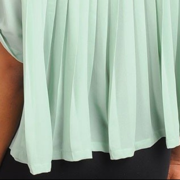 Tops | Pleat Back Rolltab Cropped Button Up Blouse | Poshmark